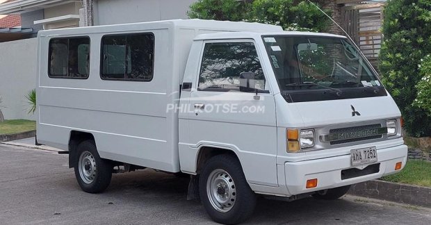 2015 Mitsubishi L300 Cab and Chassis 2.2 MT in Angeles, Pampanga